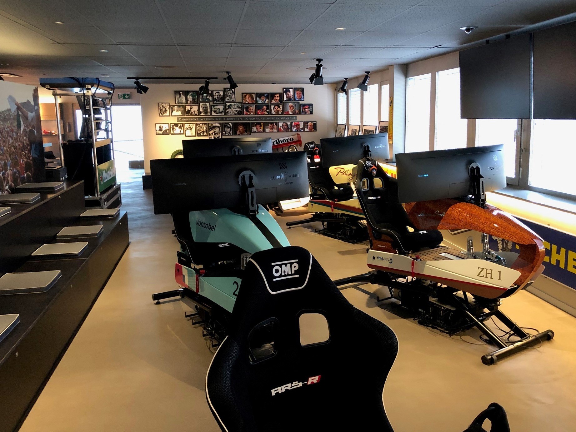 Mehr als nur ein Simracing-Center Motorsport Schweiz | Auto Sport Schweiz